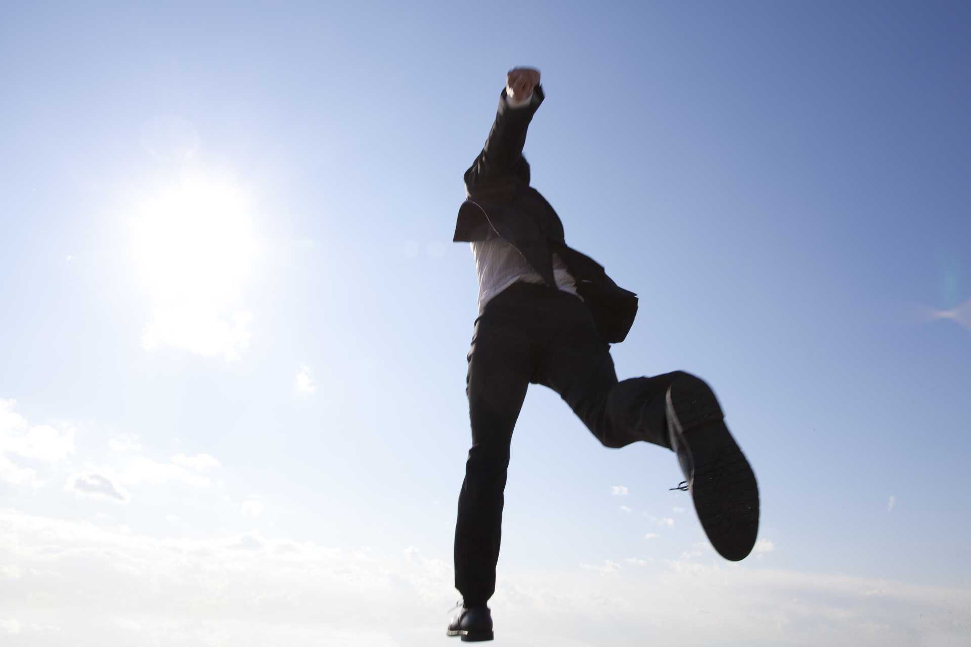 困難を乗り越えるためには、走って飛び越えればいい。 スピードのある人になる30の方法 Happy Lifestyle